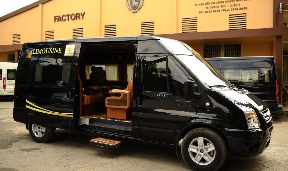 D' Car Van Limousine Ford Transit 12 Seats