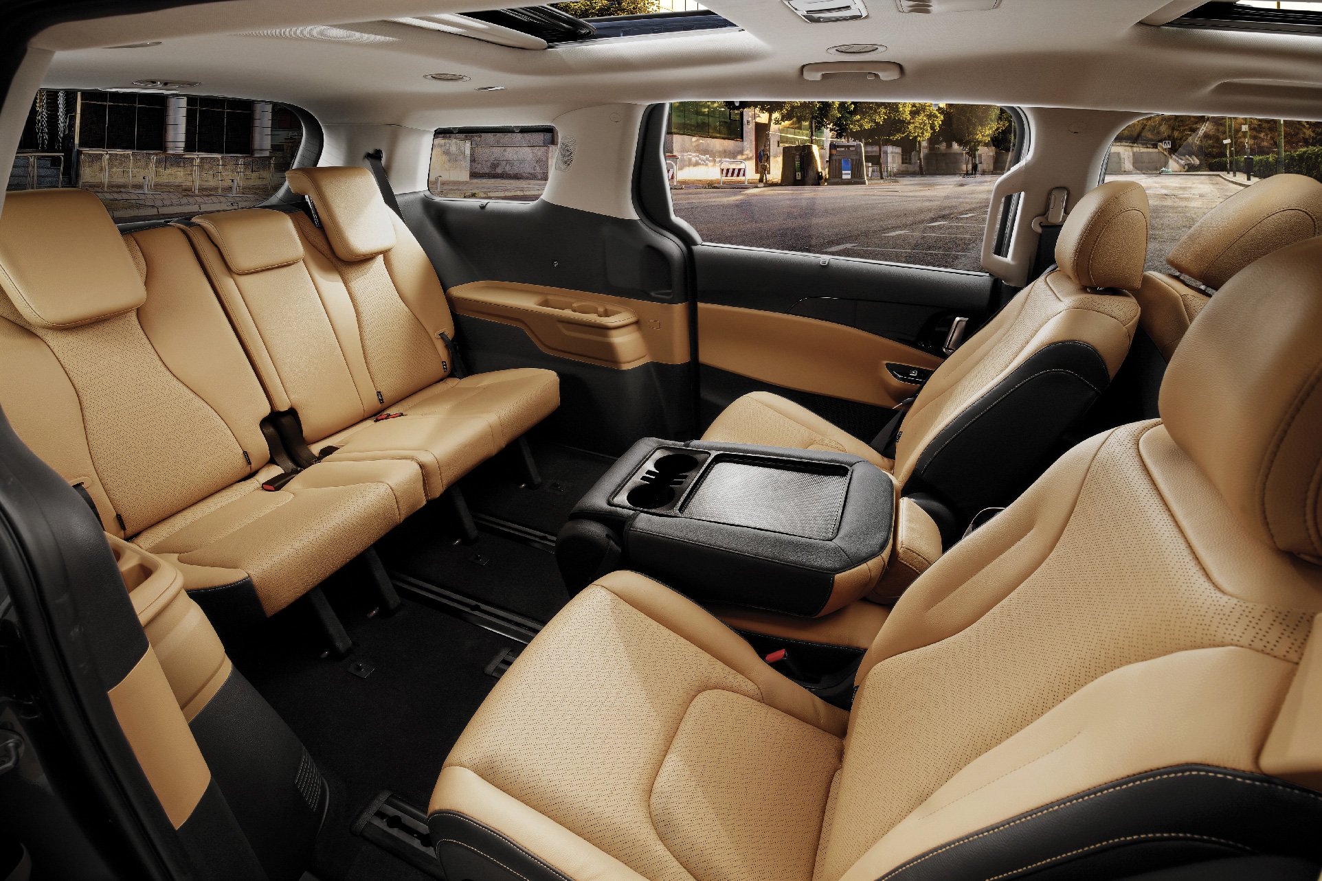 Kia Carnival 8 Seat Kia Carnival 8 Seat